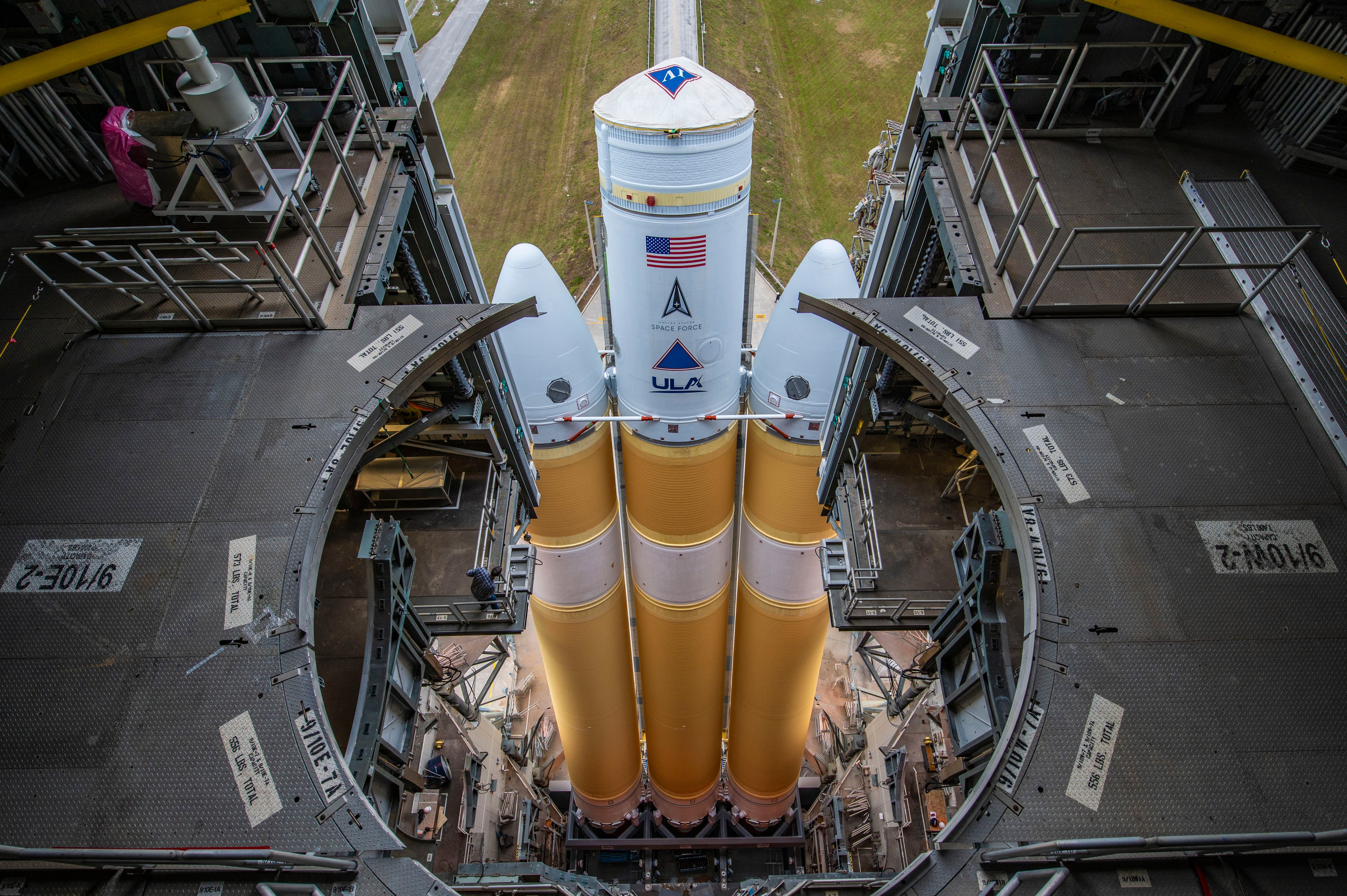 Delta Iv Rocket Delta IV Heavy Rocket Successfully Launches For Final